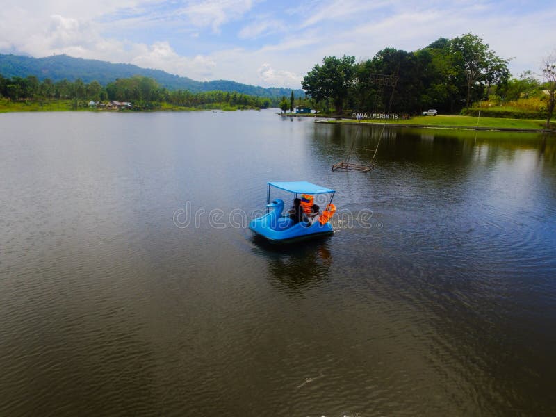 Ride a Duck Boat on the Beautiful Lake Stock Photo - Image of ride ...