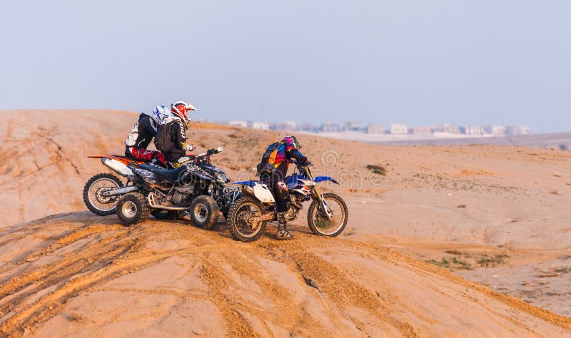 Desert Moto Riders editorial photography. Image of ceci - 15757547