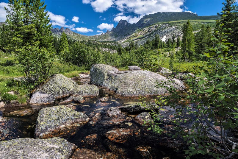 The ridge Ergaki stock image. Image of syan, whaleridge - 122684977