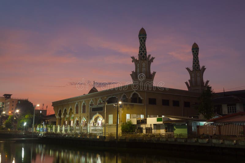 Ridwanool Islam Mosque in Bangkok , Thailand Stock Image - Image of ...