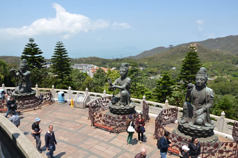 Riesige Buddha-Statue Kloster am PO-Lin Redaktionelles Stockfoto - Bild ...