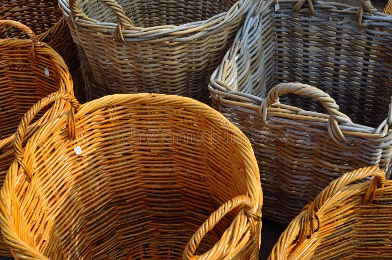 Rieten manden stock afbeelding. Image of erfenis, traditioneel - 45018473