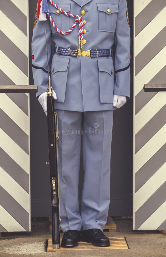 Rifle Que Lleva 2 Del Soldado Checo Foto de archivo editorial - Imagen ...