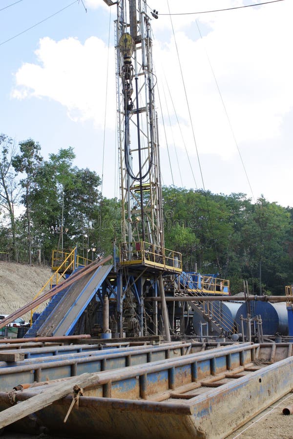 Drilling Rig stock photo. Image of drilling, petroleum - 7715452
