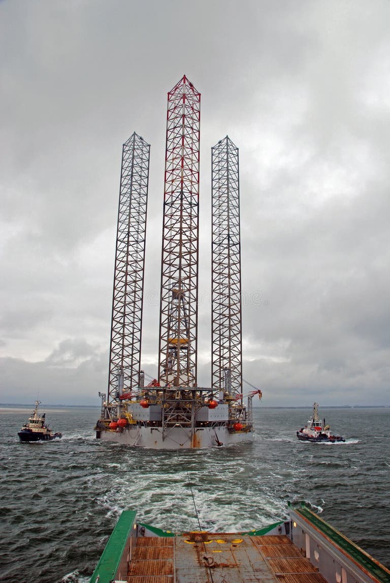 Rig Move Semi Submersible Drilling Stock Photos - Free & Royalty-Free ...