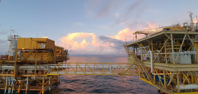 Rig Platform on Offshore Field Stock Photo - Image of landmark ...