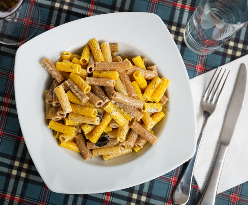 140 Calories Rigatoni Pasta Sauce Stock Photos - Free & Royalty-Free ...