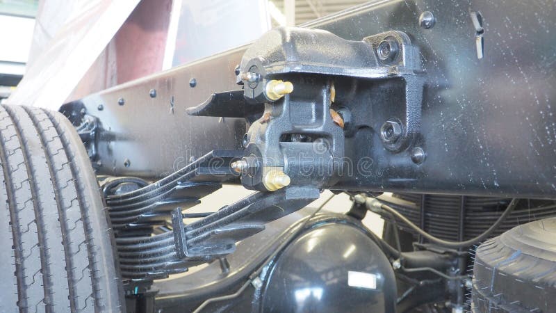 Right Spring Position and Characteristics of the 6 Wheel Medium Stock ...