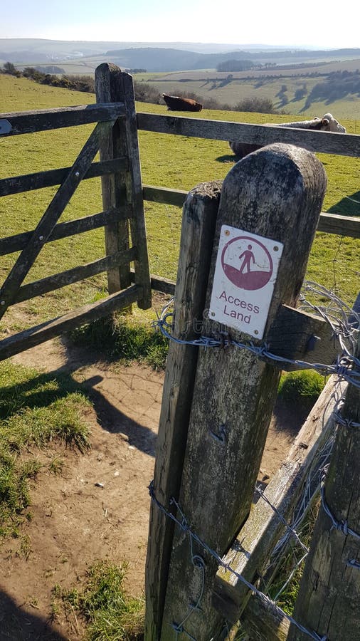 Right To Roam Land Access Sign. Stock Photo - Image of sunny, trail ...