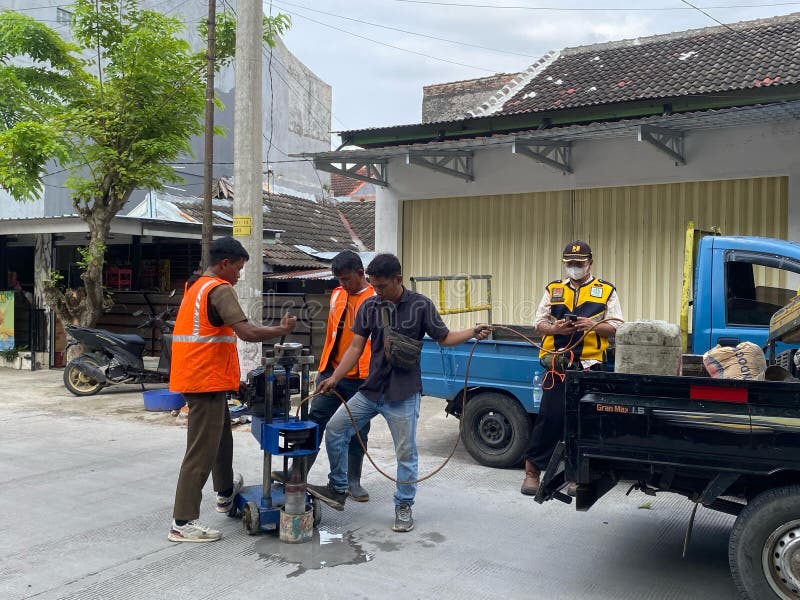 Rigid Pavement Core Drill Testing Editorial Photo - Image of core ...
