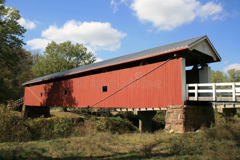 Rinard Covered Bridge in Southeastern Ohio Stock Image - Image of road ...