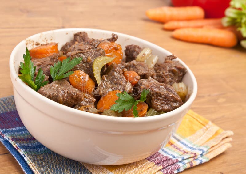 Rindereintopf Mit Karotte Stockfoto Bild Von Europäisch 39178444