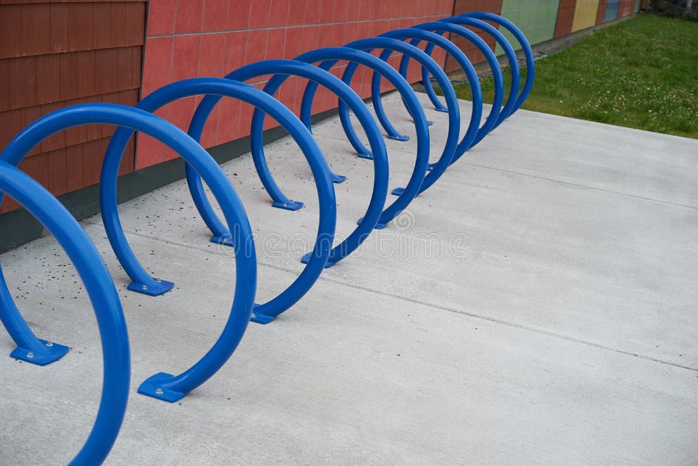 Ring Bike Rack azul foto de archivo. Imagen de hecho - 123611308