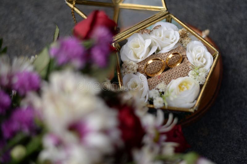 Ring Symbol Sacred Marriage Round Stock Image - Image of symbol, round ...