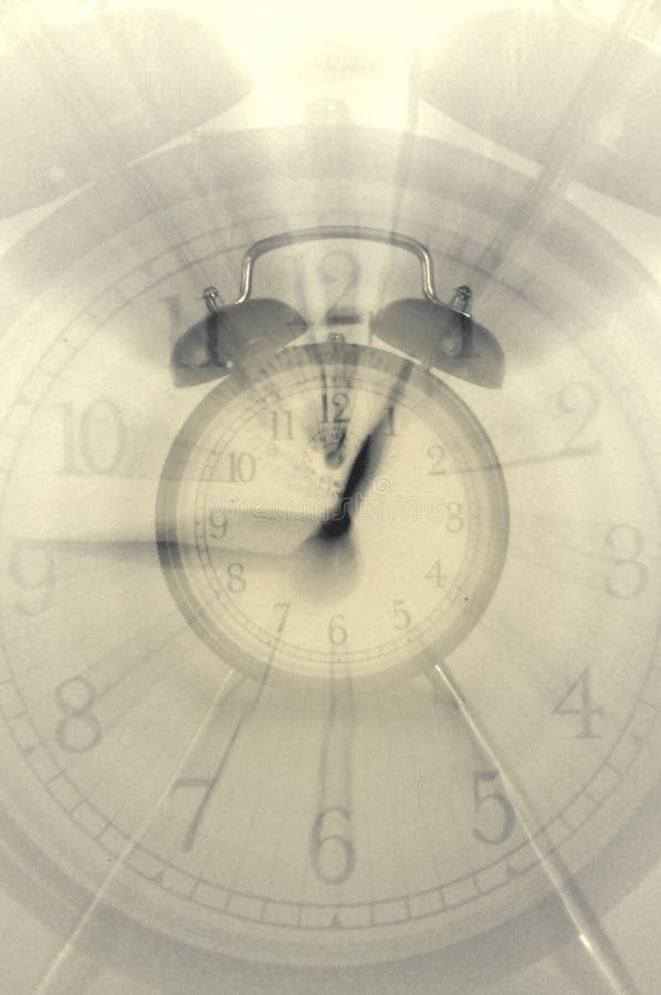 Ringing Clock Picture. Image: 6529533