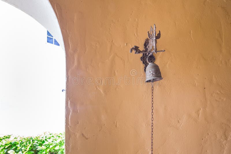 Ringklocka fotografering för bildbyråer. Bild av antikviteten - 74161321