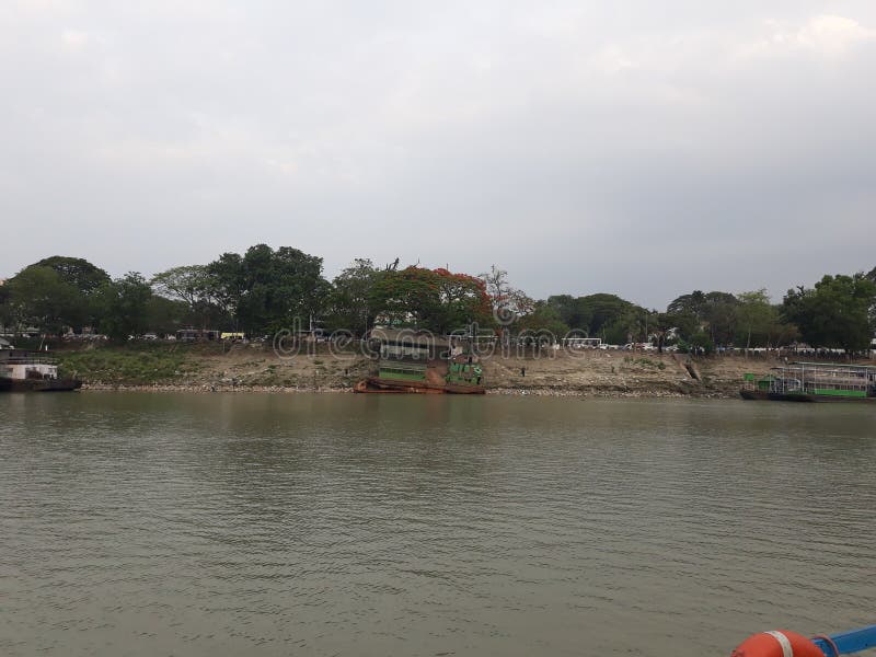 Rio Brahmaputra imagem de stock. Imagem de poderoso - 156937157