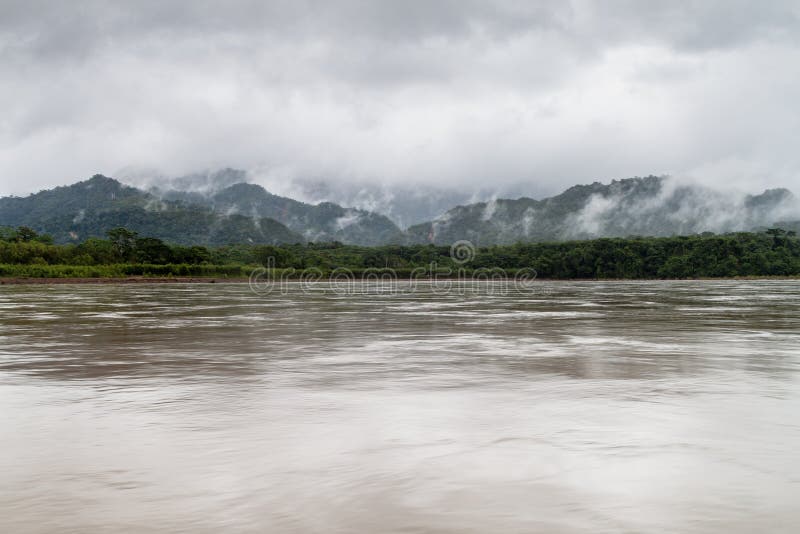 Rio de Beni imagem de stock. Imagem de floresta, amazona - 131542295