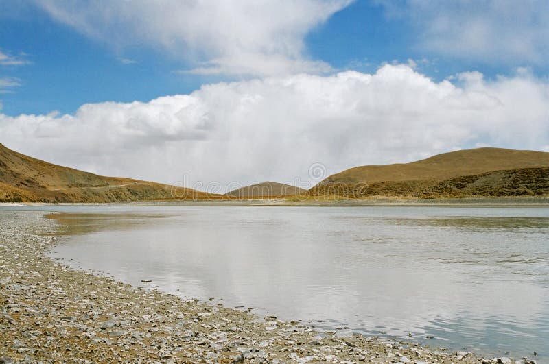 Rio de Brahmaputra foto de stock. Imagem de céu, litoral - 2755288
