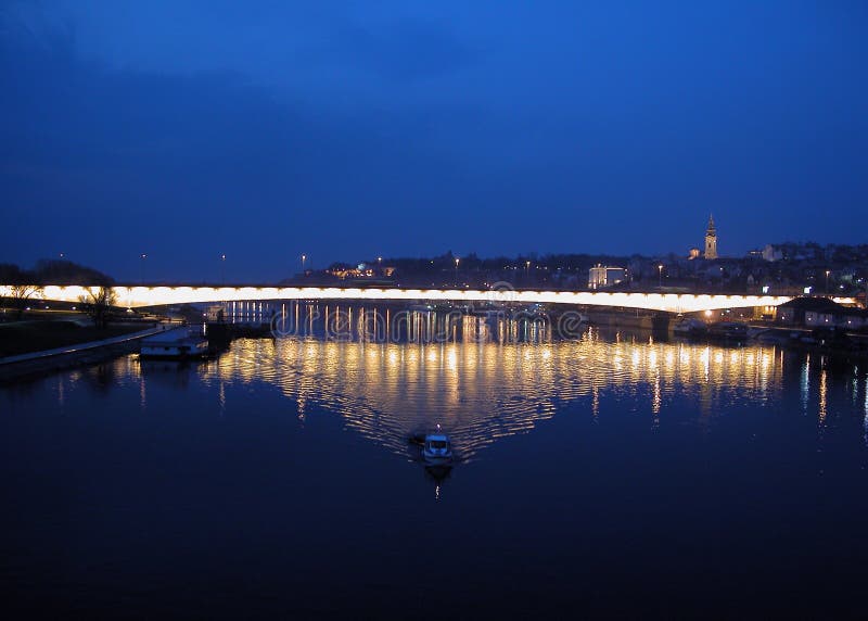 O Rio Sava é Um Dos Pouquíssimos Rios Da Planície Na Europa Lonjsko ...