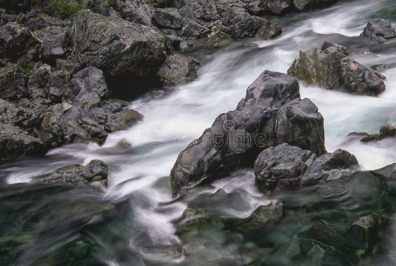 Rio de Smith imagem de stock. Imagem de floresta, cascata - 24245549