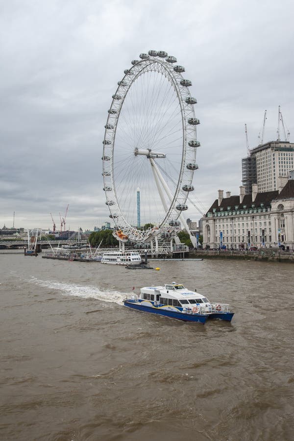 Rio de Tamisa, Londres foto de stock editorial. Imagem de fraca - 126782693