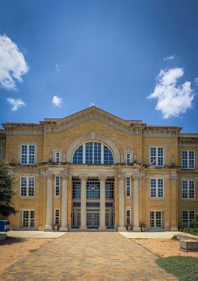 Austin-Rio Grande Campus editorial photography. Image of city - 373824067