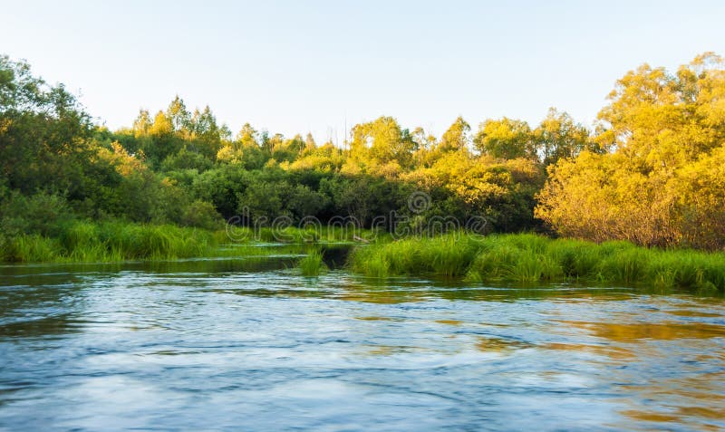 Rio no Extremo Oriente foto de stock. Imagem de sunset - 113226732