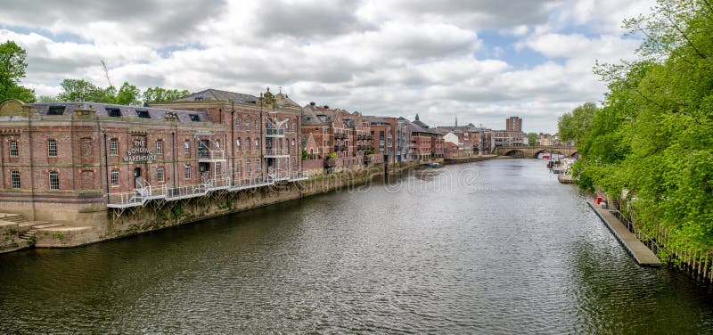 Rio Ouse, York, Inglaterra foto de stock. Imagem de vista - 66910954
