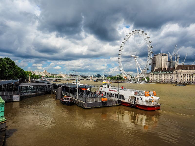 Rio Tamisa em Londres, hdr fotografia editorial. Imagem de cityscape ...