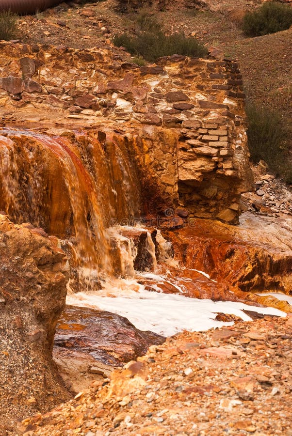 The Rio Tinto (red river) stock photo. Image of lake - 51321688