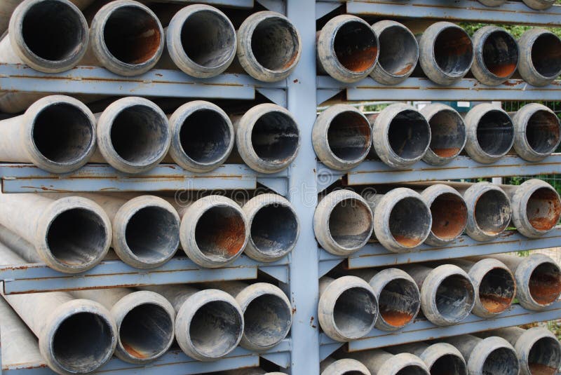 Rioolbuizen stock foto. Image of gestapeld, achtergrond - 11661162