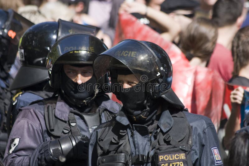 Oregon State Trooper in Riot Gear Editorial Stock Photo - Image of ...