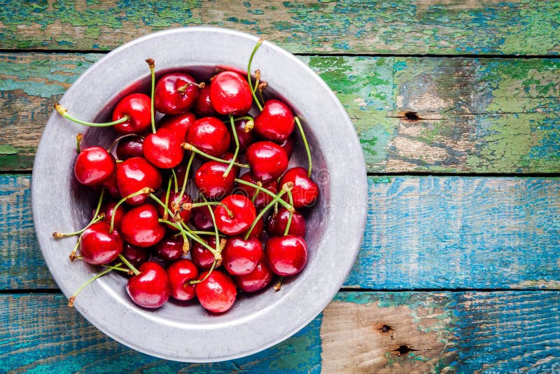 Ripe Juicy Cherry in a Plate Stock Photo - Image of healthy, macro ...