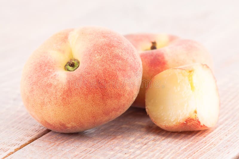 Chinese flat peaches stock image. Image of ripe, vegetarian - 25906041