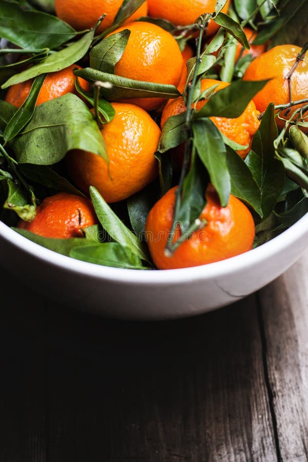 Ripe Mandarin Fruit on Old Rustic Look Timber / Fresh Mandarin O Stock ...