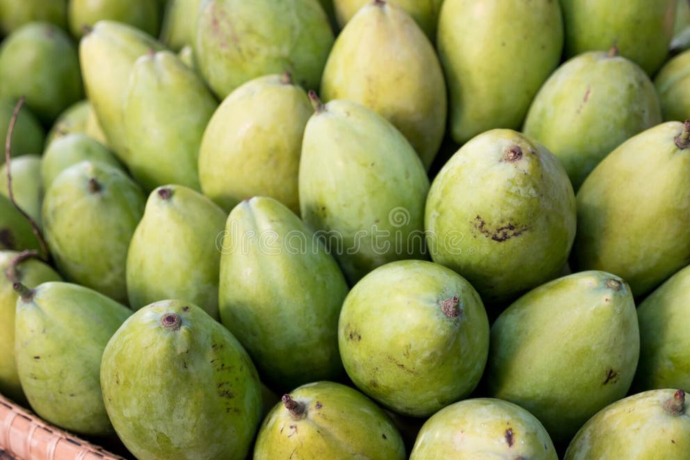 Ripe mango on the market stock photo. Image of ingredient - 70039258