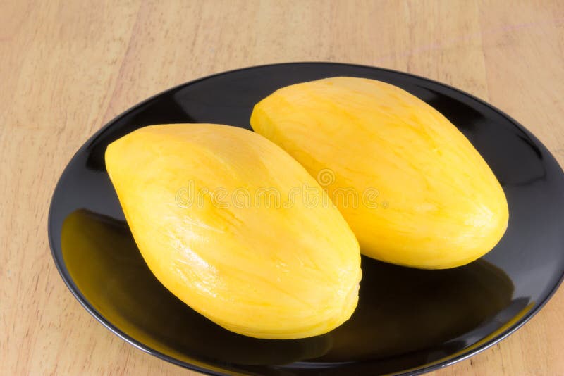 Ripe mango ready to eat stock photo. Image of dish, fruit - 40621448