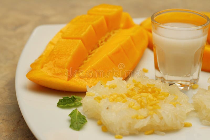 Ripe Mango and Sticky Rice with Coconut Milk Stock Photo - Image of ...