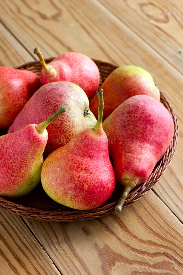 Ripe Red Pears on the Wooden Table Stock Image - Image of summer, green ...