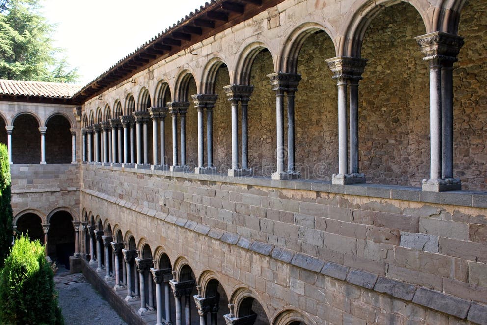 Ripoll Catalonia, Spanien redaktionell arkivbild. Bild av roman - 96663217