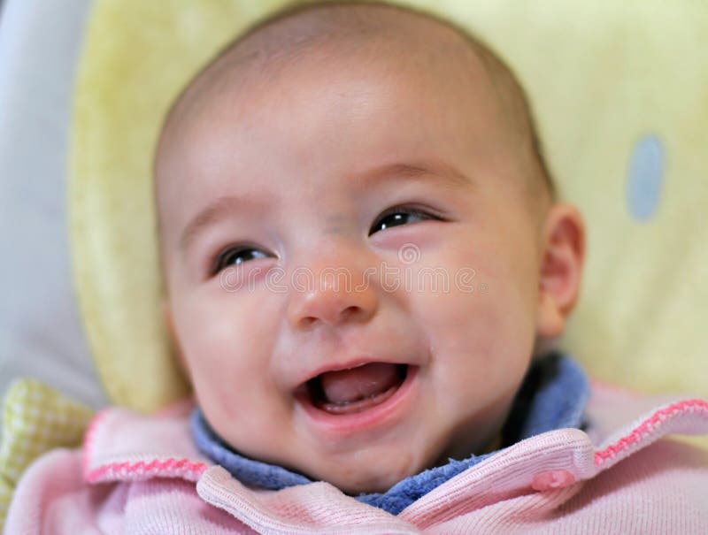 Risata della neonata immagine stock. Immagine di caucasico - 2296393