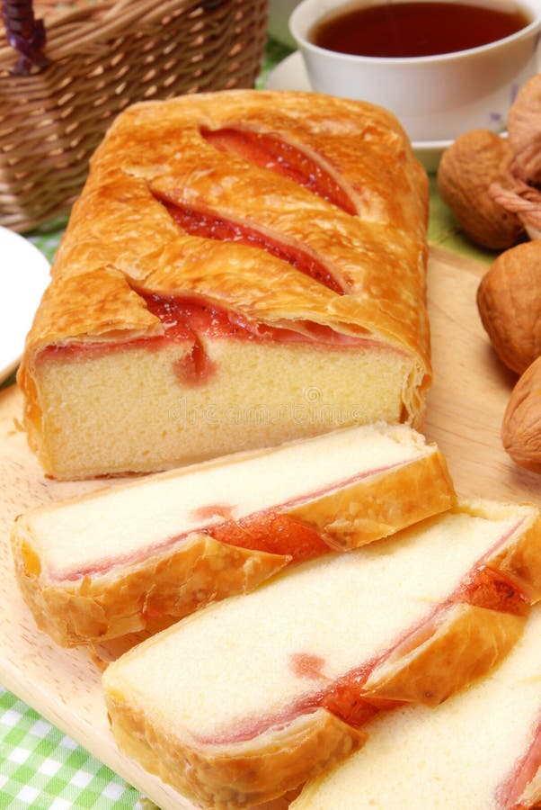 Rise the crisp cake stock image. Image of catering, staple - 17066961