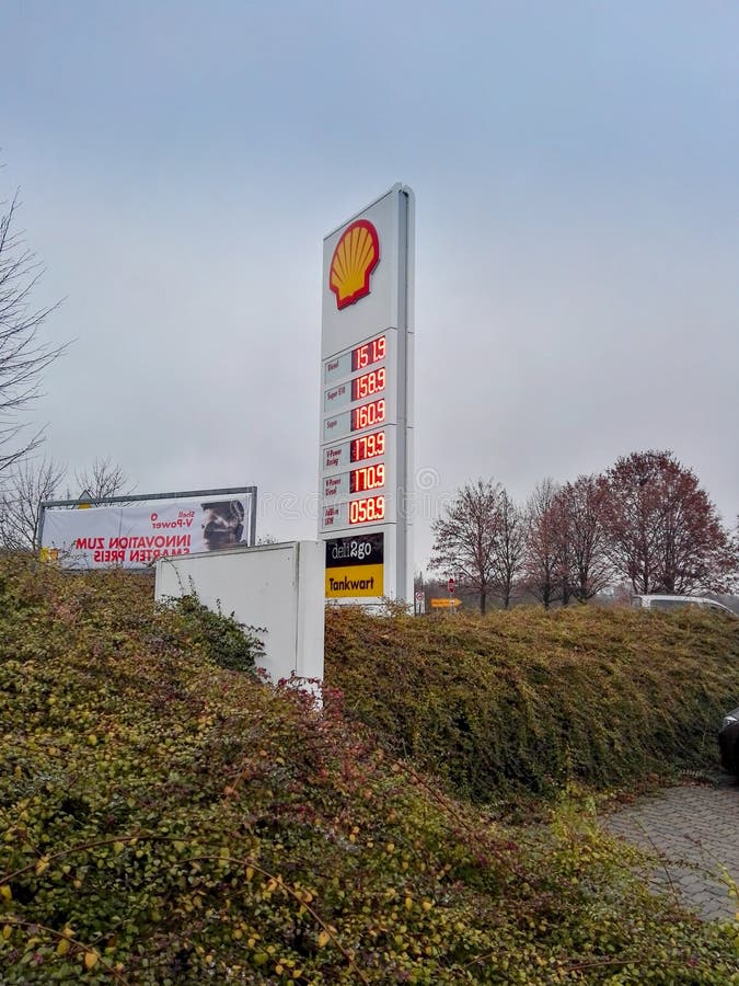 Rising Fuel Prices in Germany Editorial Photo - Image of euro, shell ...