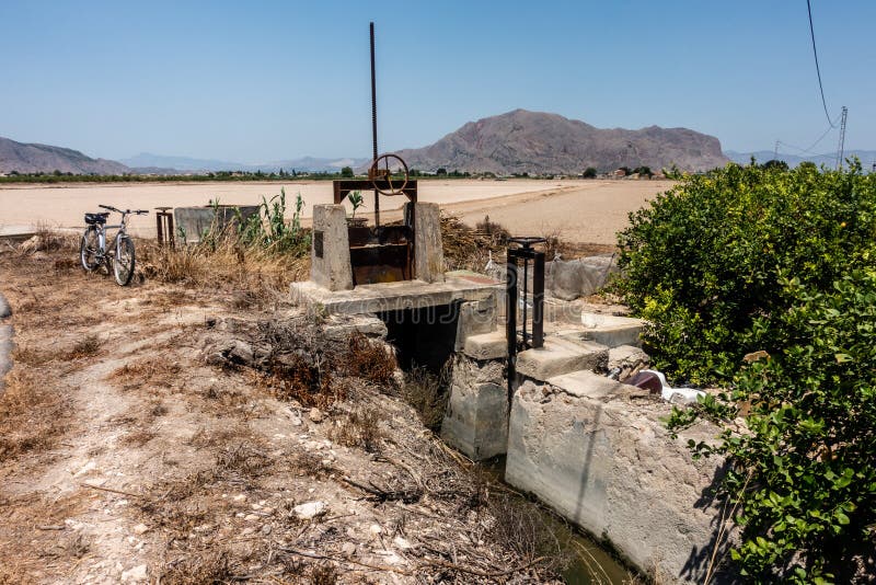 Rising Sluice Gate on a Bridge Stock Image - Image of rising, iron ...
