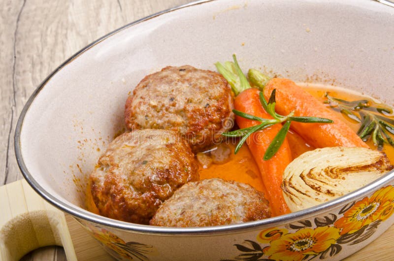 Rissoles with vegetables stock photo. Image of leaf, meal - 23538076