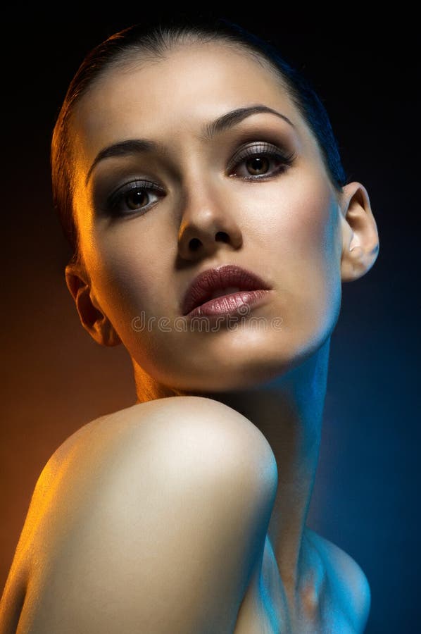 Ritratto di bellezza immagine stock. Immagine di facciale - 16509097
