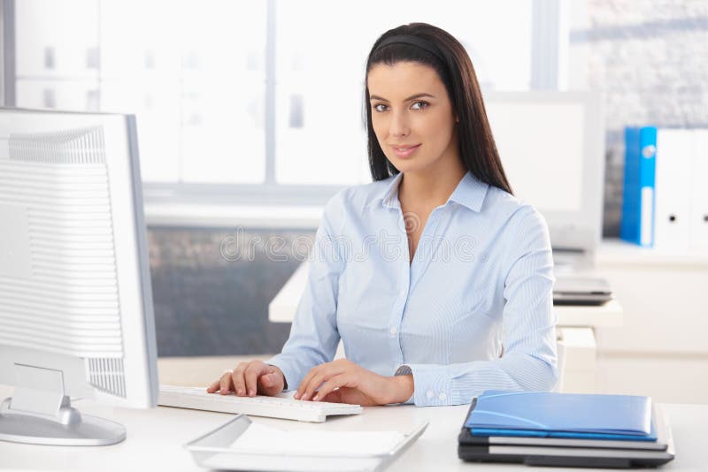 Ritratto Di Di Impiegato Felice Immagine Stock - Immagine di luminoso ...