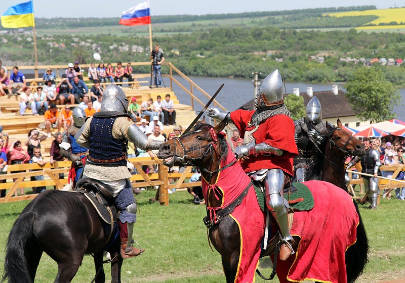 Ritterkampf redaktionelles stockfotografie. Bild von schnell - 31041902