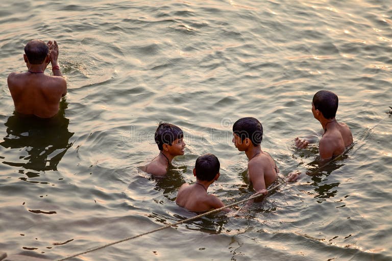 Ritual Bathing, Varanasi editorial image. Image of steps - 193641040